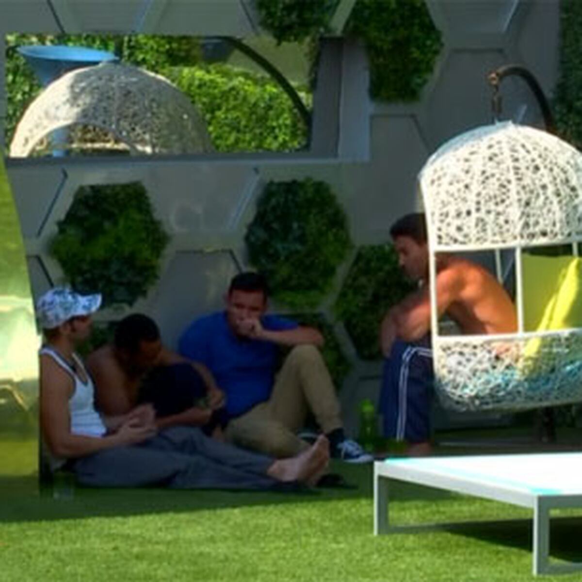 Peter Hance invita a sus compañeros en Gran Hermano a los "antros" de ...