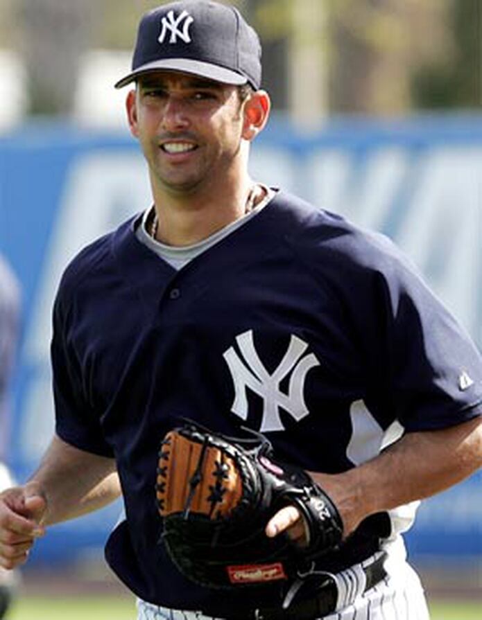 Jorge Posada tuvo varios números antes de llegar al 20 - Primera Hora