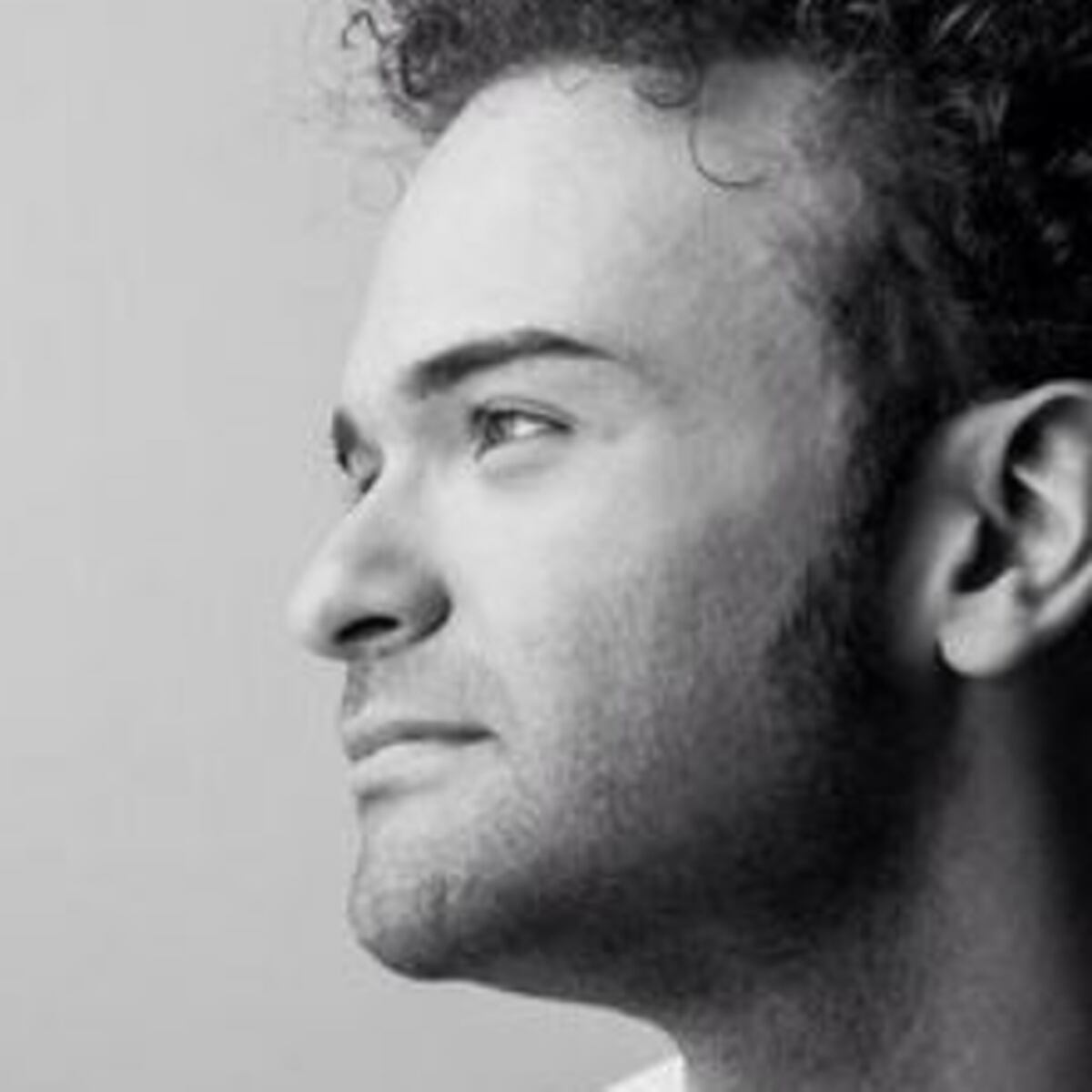 Alec Mora le canta al amor - Primera Hora