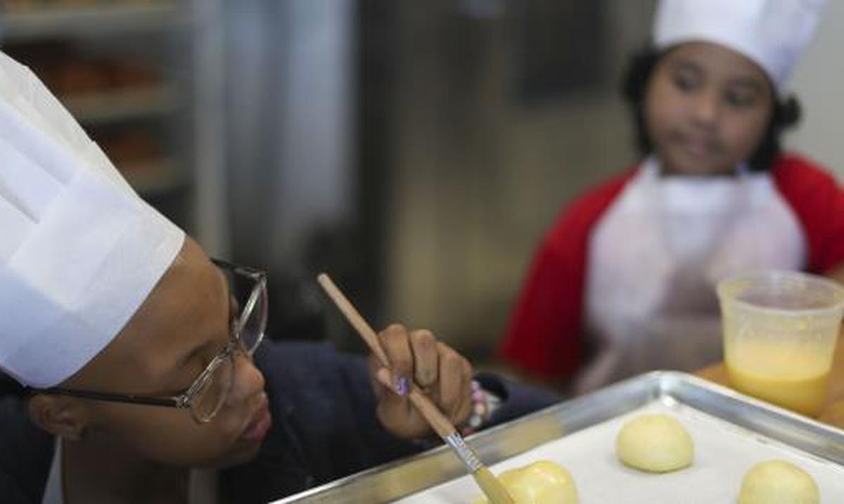 Amasan un pan lleno de alegría - Primera Hora