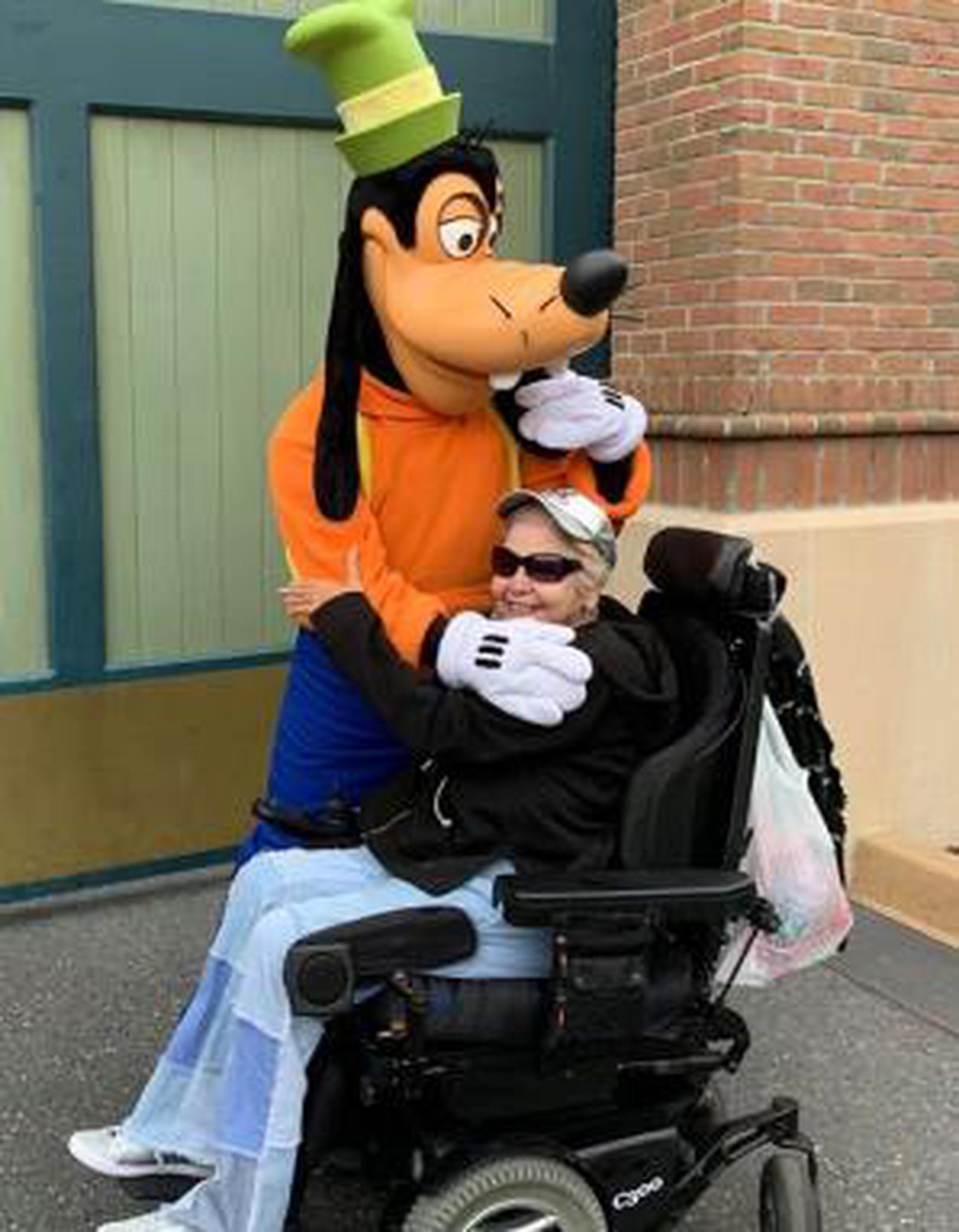 “Goofy” boricua emociona a Titi Sandra - Primera Hora
