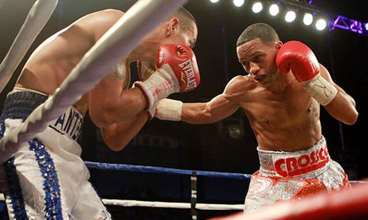 Iván Calderón gana por decisión dividida - Primera Hora