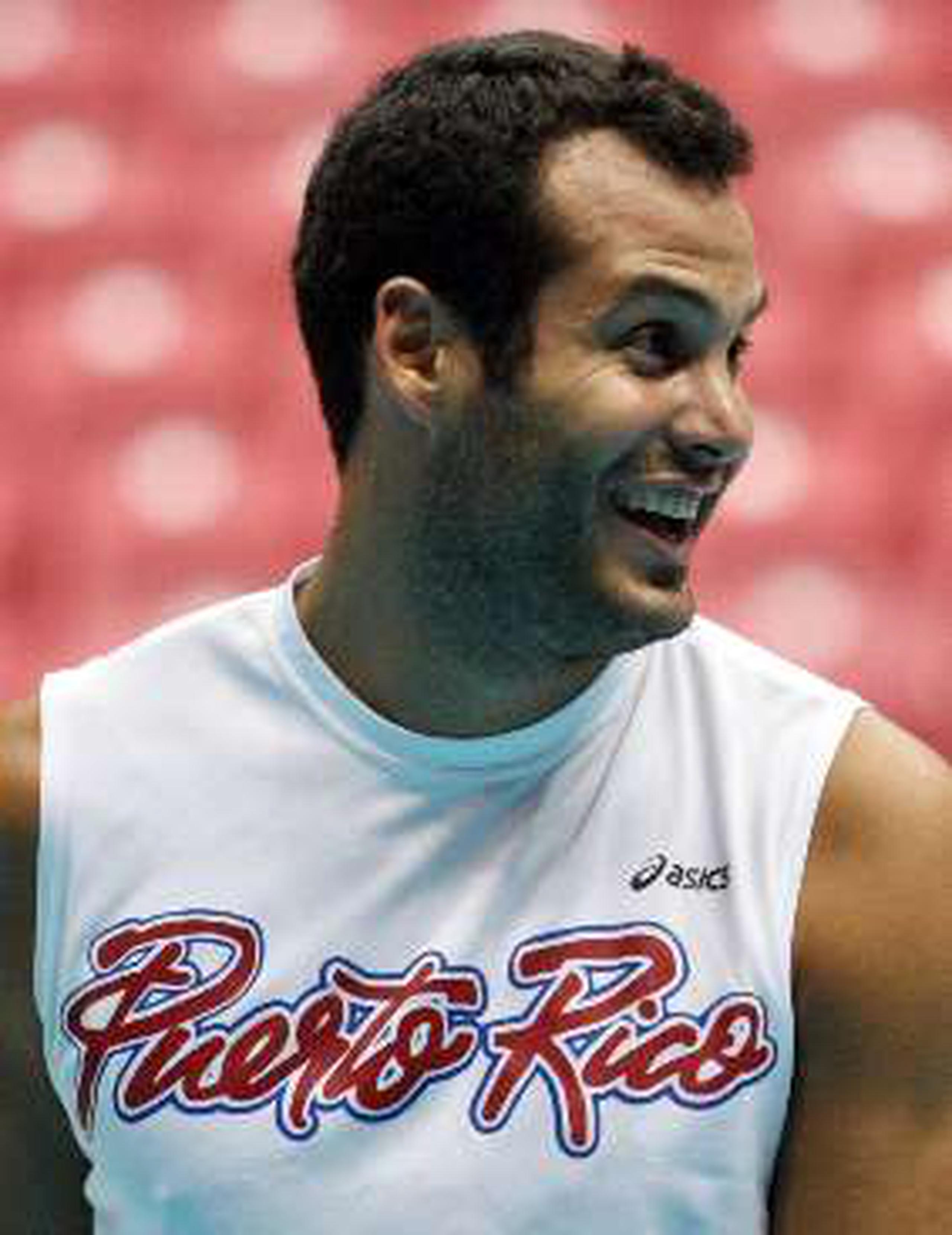 “Vitito” pone a un lado el cansancio - Primera Hora