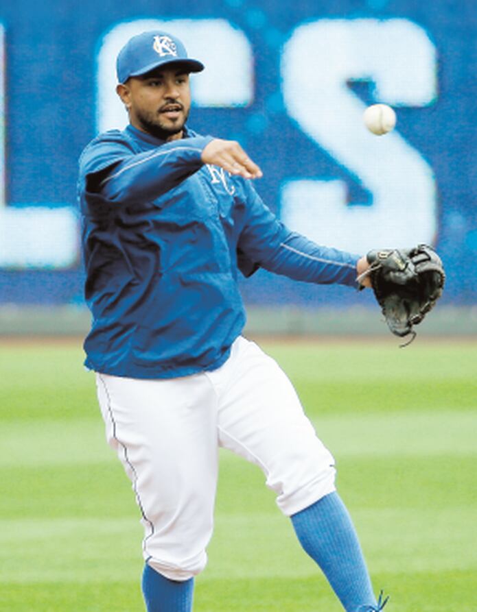Christian Colón cambia de uniforme en la liga invernal - Primera Hora