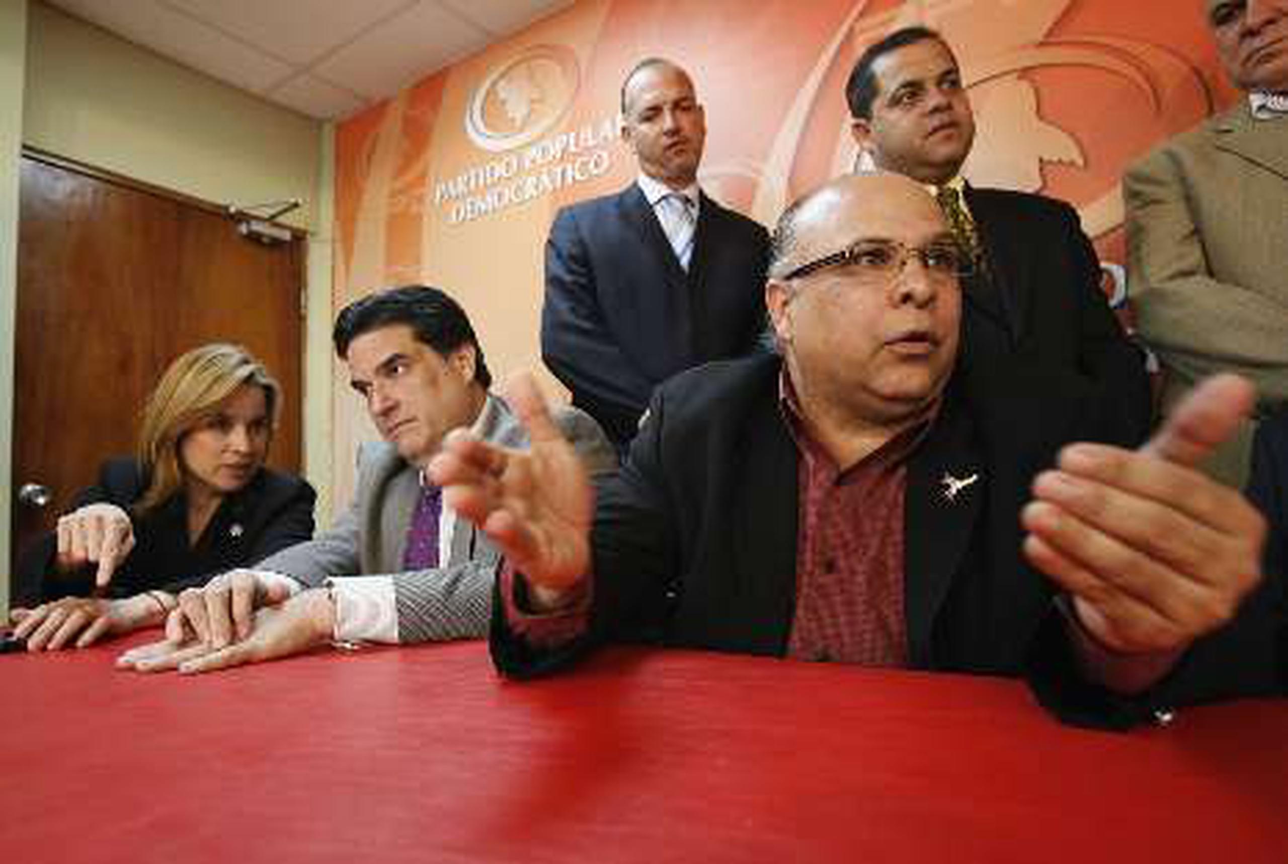 Luis Raúl Torres demanda por su secreto revelado - Primera Hora