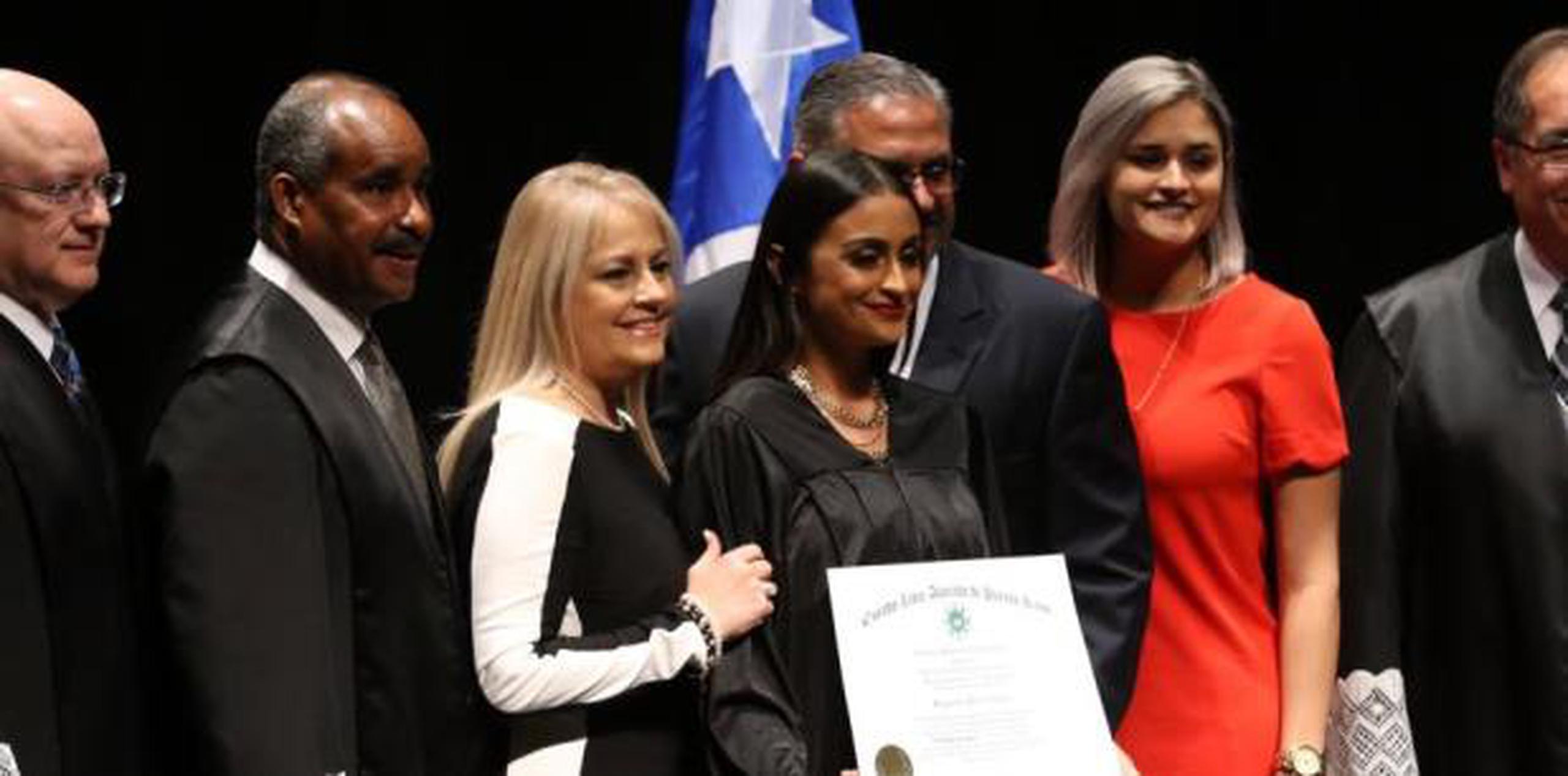 Culmina hoy el trabajo de la hija de Wanda Vázquez en el DCR - Primera Hora