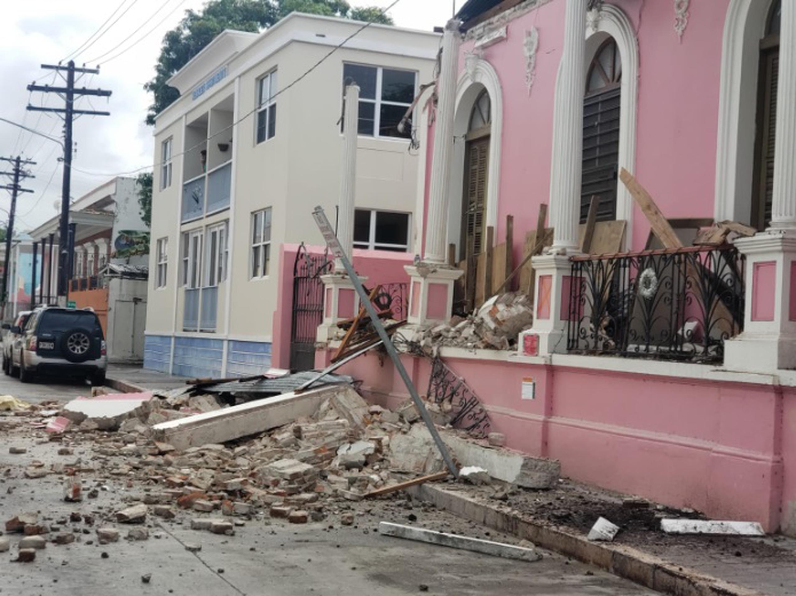 Gobernadora llega a Ponce para analizar daños por terremoto - Primera Hora