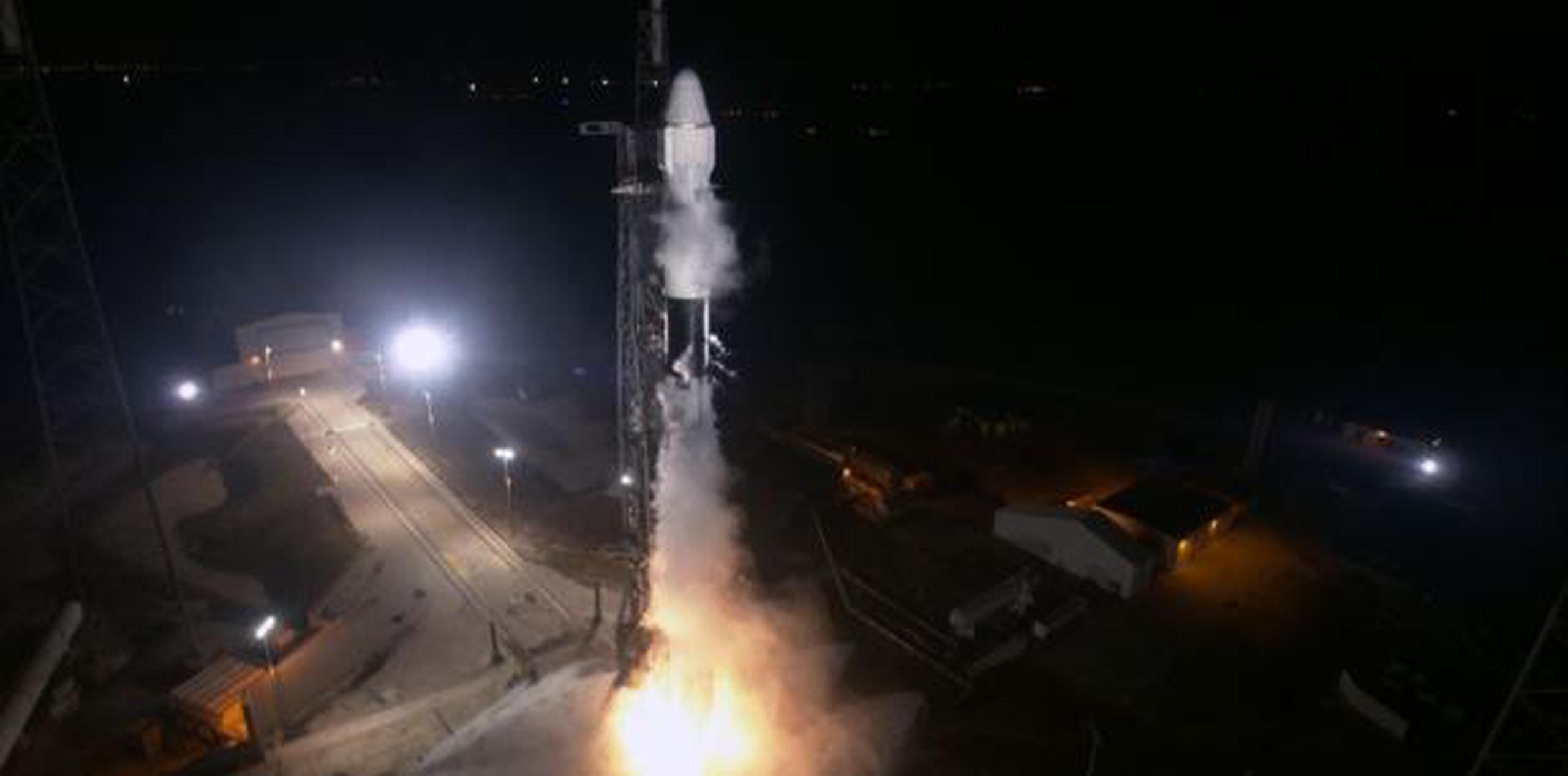 SpaceX envía 5,500 libras de suministros a la Estación Espacial Internacional - Primera Hora