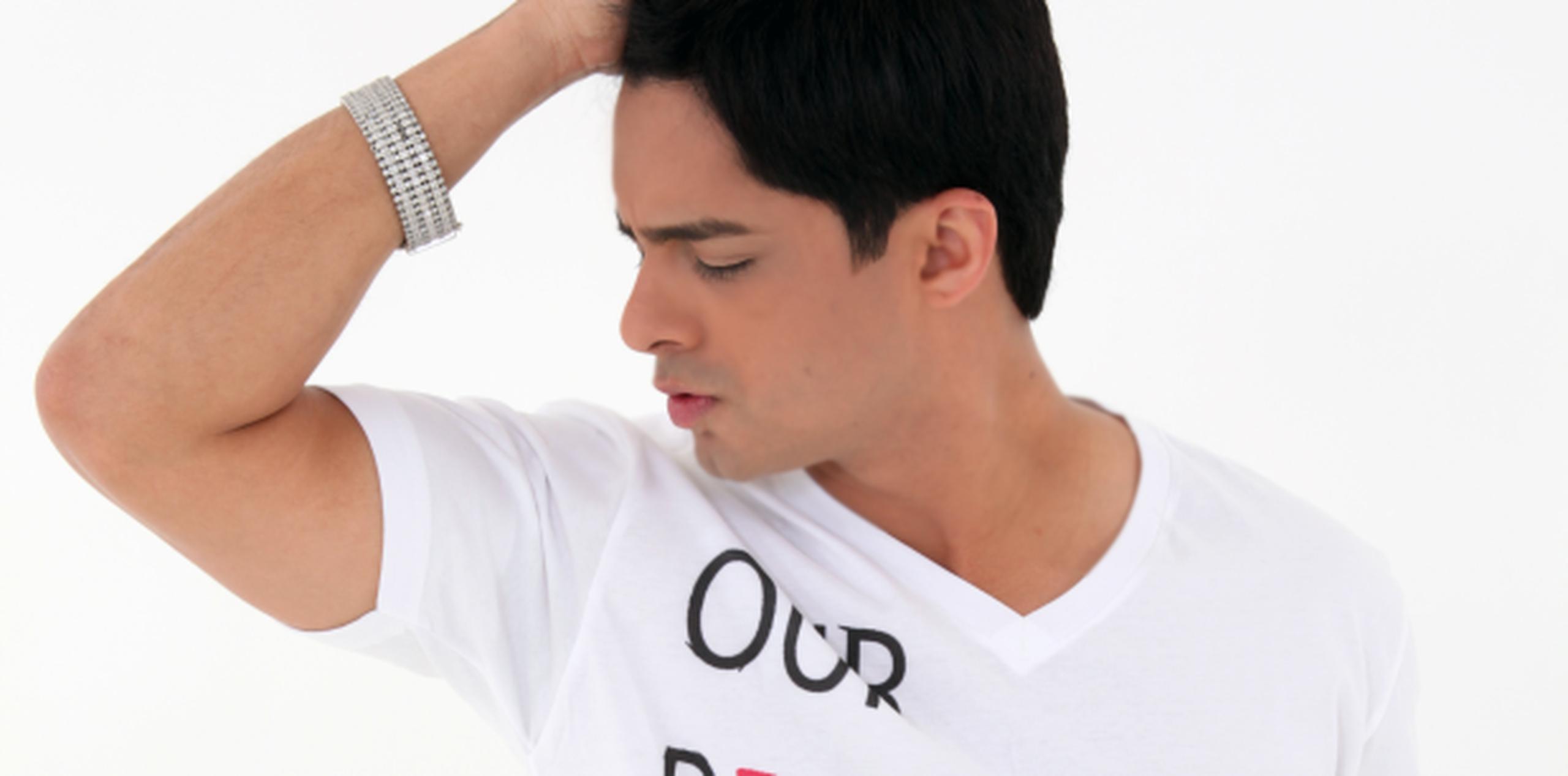 Caliente Ken-Y en nuevo vídeo - Primera Hora