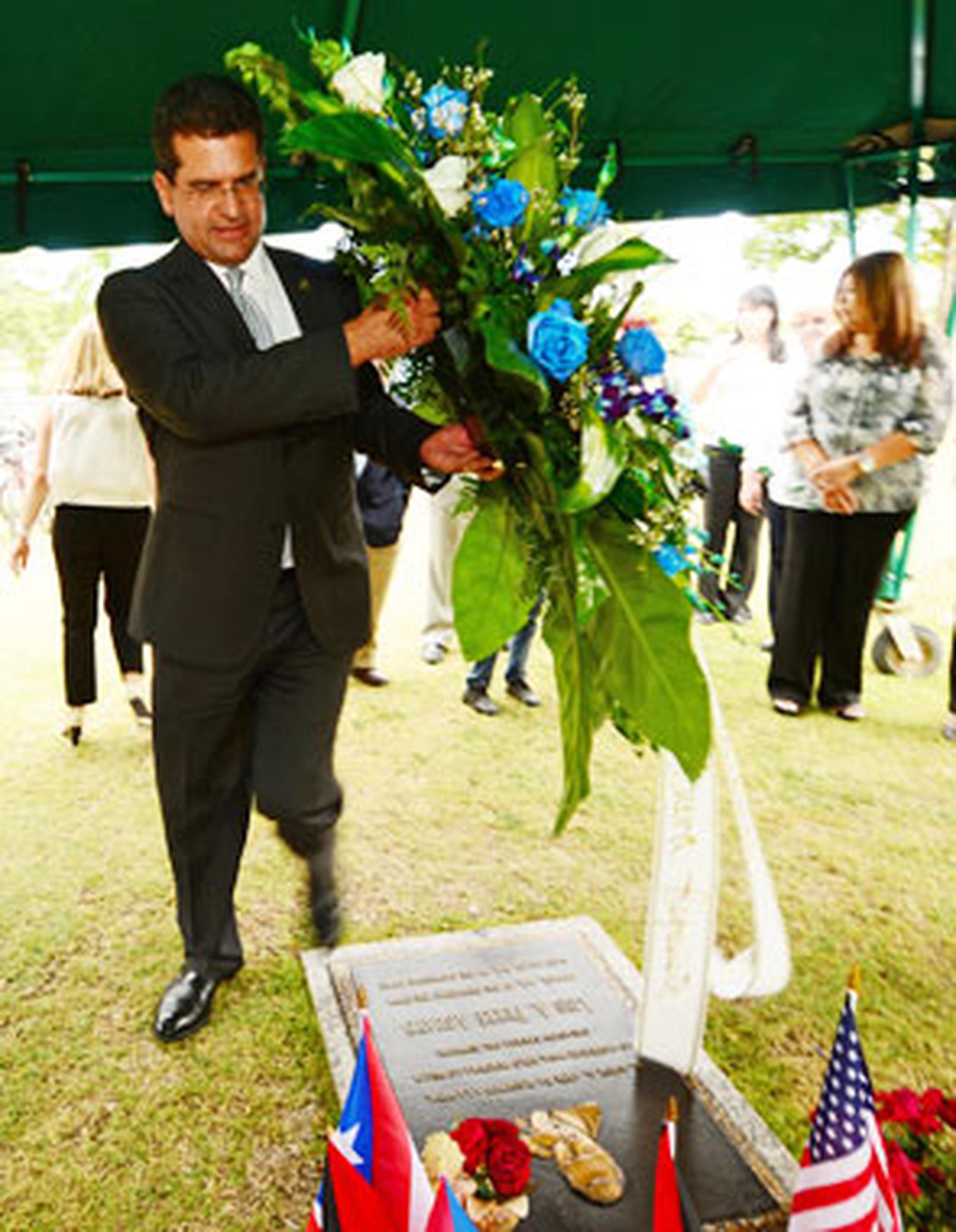 Conmemoran natalicio del exgobernador Luis A. Ferré - Primera Hora