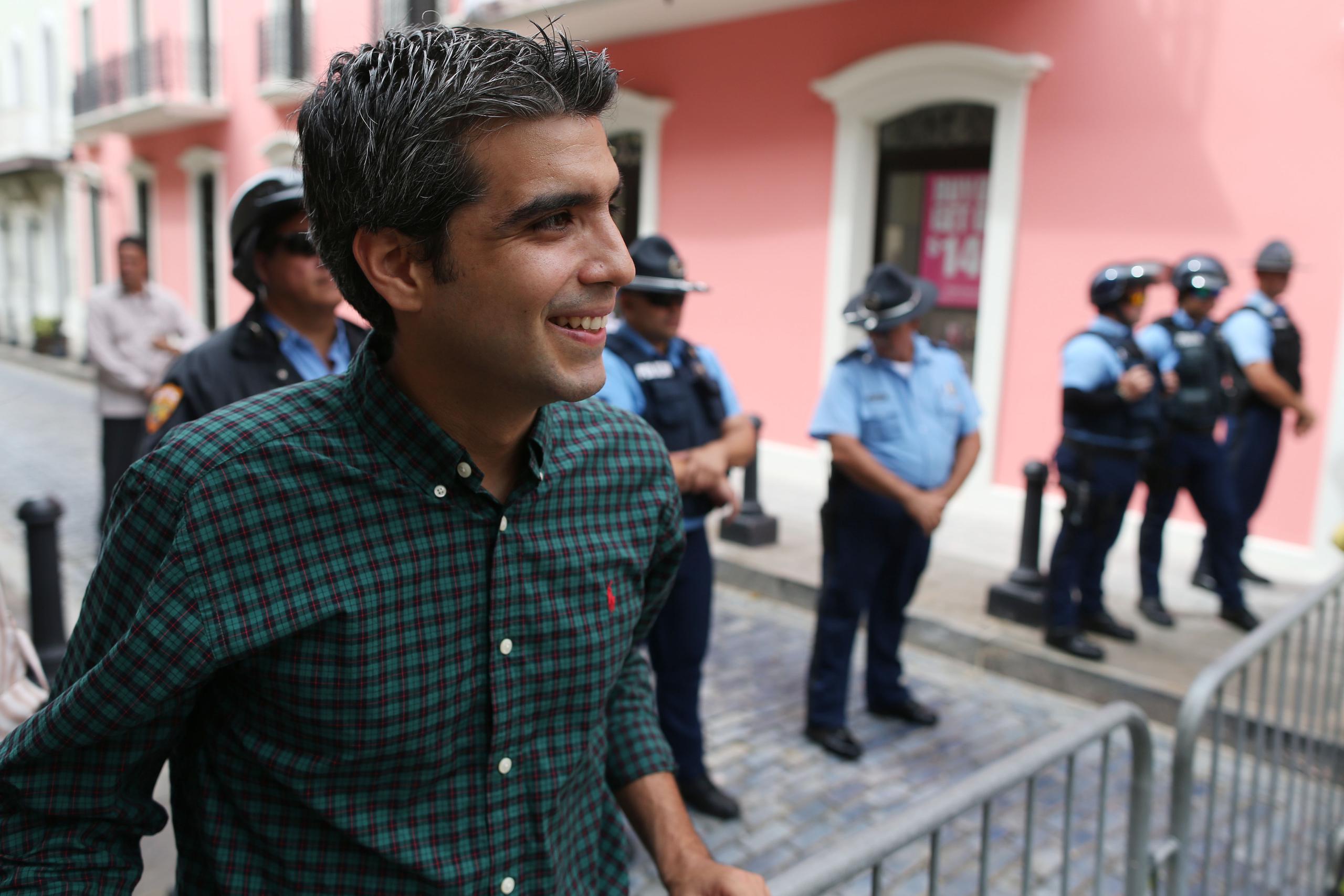 Arturo Ríos Escribano celebra manifestación contra Ricardo Llerandi ...