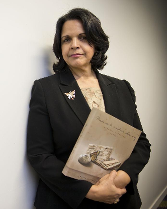 Autorretrato: Minou Tavárez Mirabal presenta “Mañana te escribiré otra ...