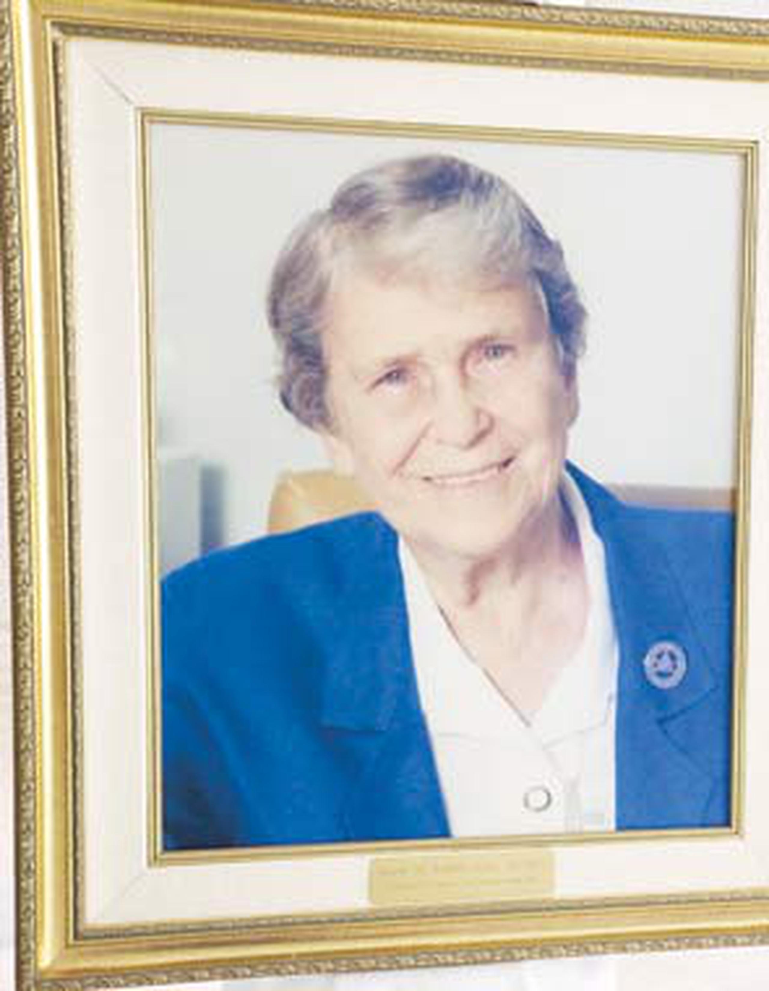 Sesión especial para entregar premios Sor Isolina Ferré - Primera Hora