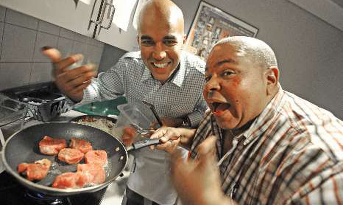 Bizcocho pierde contienda culinaria contra el chef Enrique Piñeiro ...