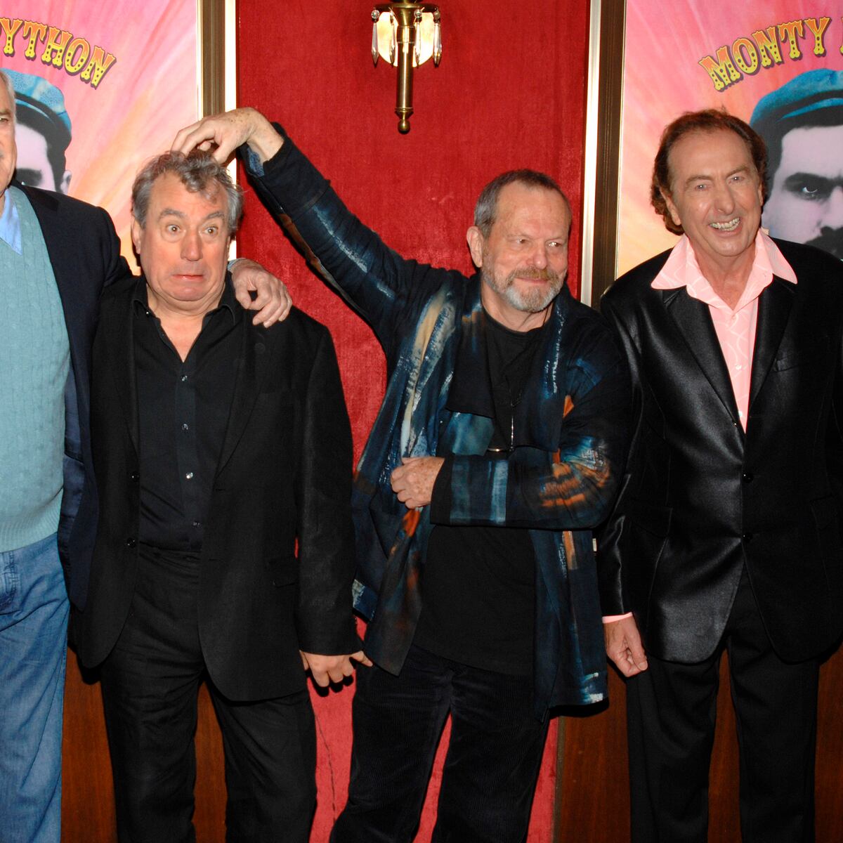 Muere el Monty Python Terry Jones a los 77 años por demencia - Primera Hora