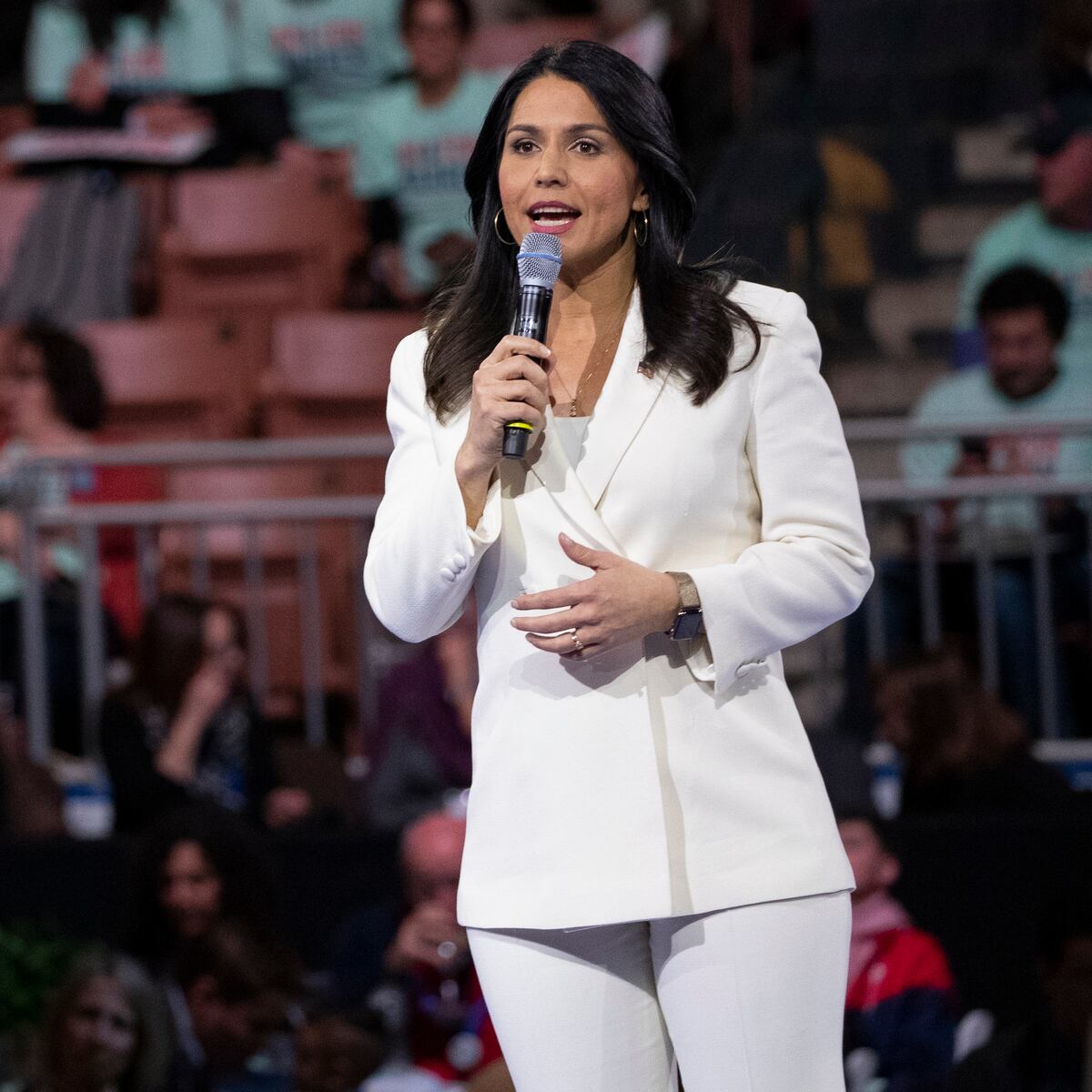 Gabbard se retira de contienda por la candidatura demócrata - Primera Hora