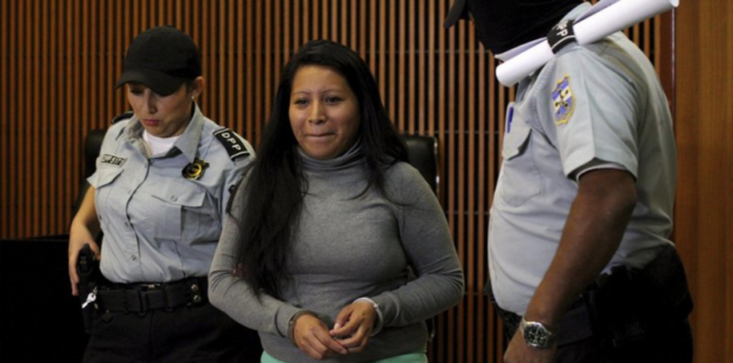 Pasa 10 años presa por aborto - Primera Hora