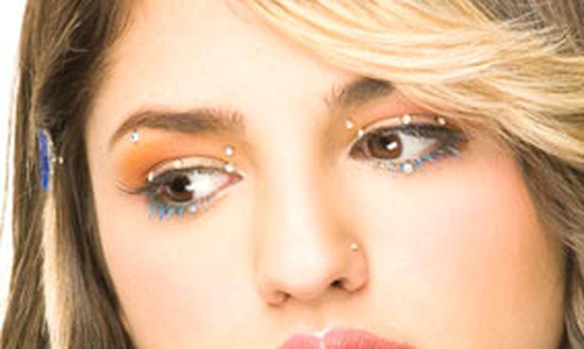 Eiza González llega a la Isla como "Lola" - Primera Hora