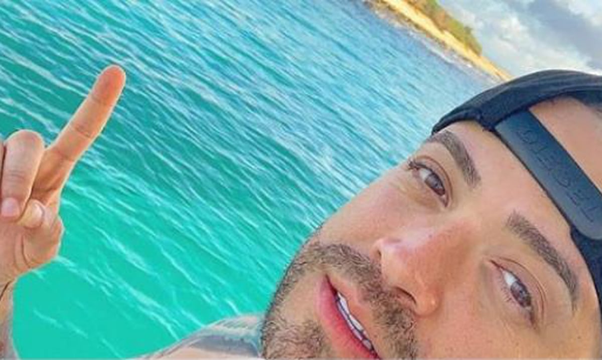 Nacho se disfruta el color de nuestras playas - Primera Hora