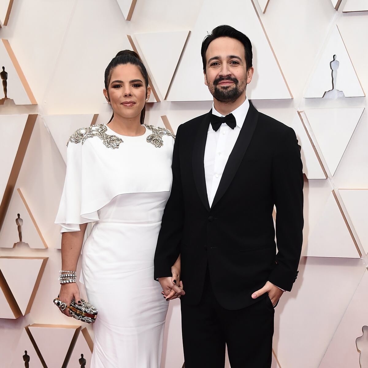 Estrellas bajo lluvia en la alfombra roja de los Oscar - Primera Hora