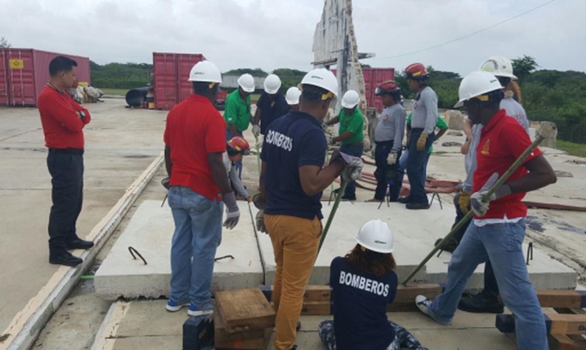 Bomberos dominicanos se adiestran en Puerto Rico - Primera Hora