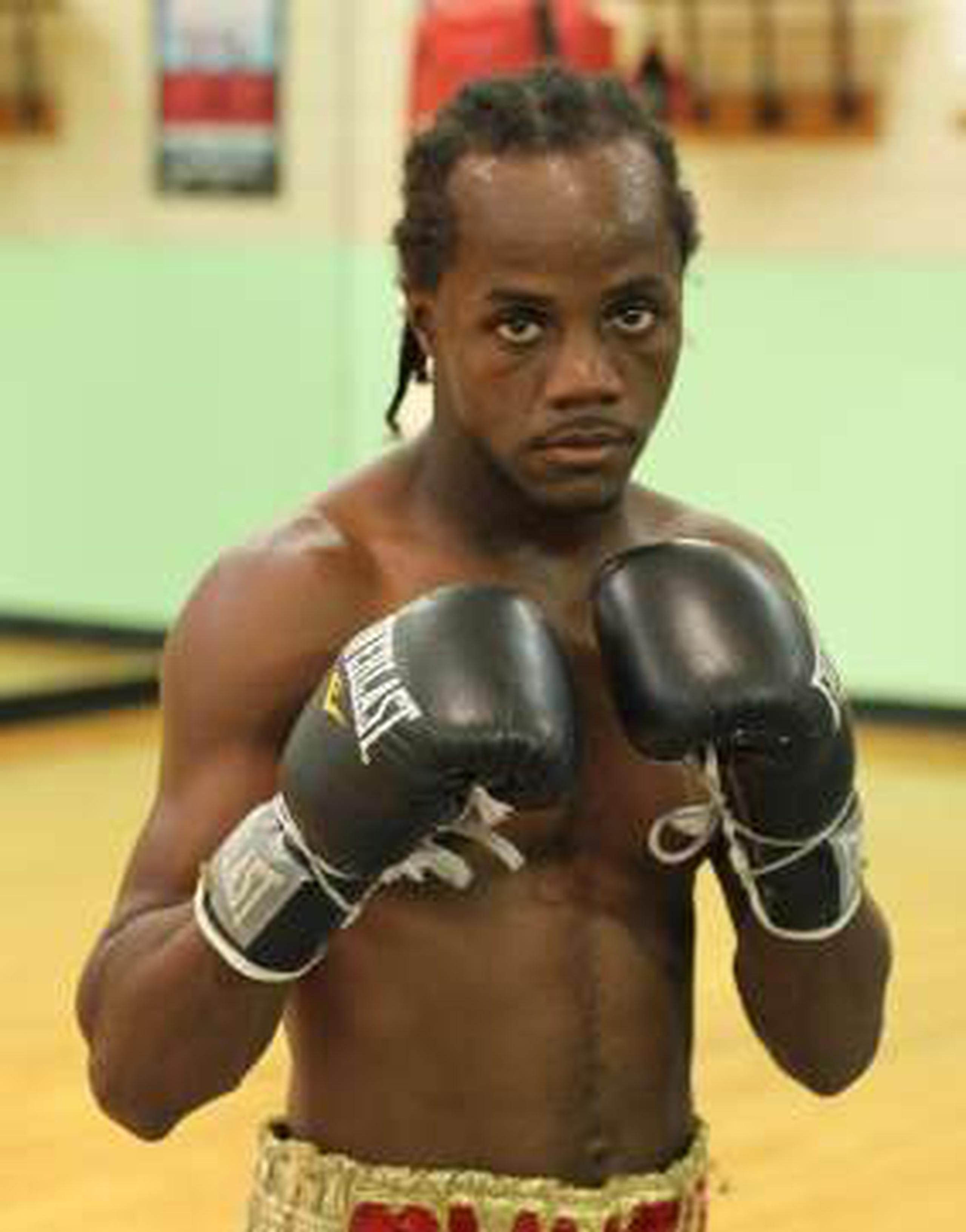 Mike Oliver se prepara a todo vapor - Primera Hora