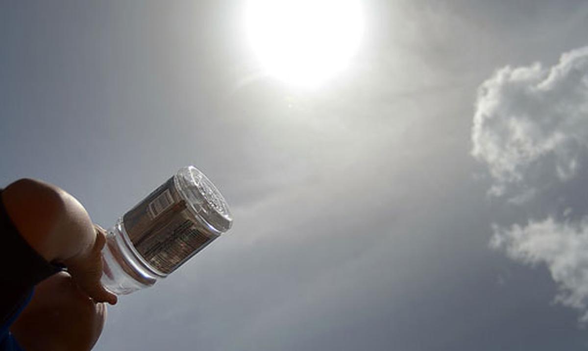 Clima caluroso y con bruma para hoy - Primera Hora