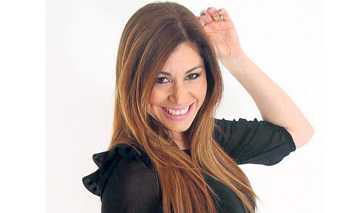 Daniela Droz desfila para Telemundo - Primera Hora