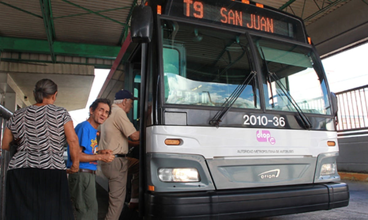 Alegría por el regreso de las guaguas de la AMA - Primera Hora