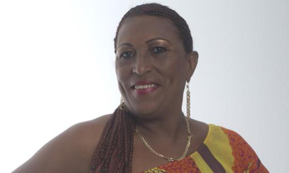 Feliz con su homenaje la salsera Yolanda Rivera - Primera Hora