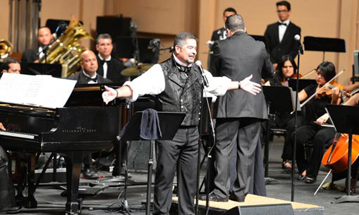 Glenn Monroig celebró sus 40 años de trayectoria entre risas y ...