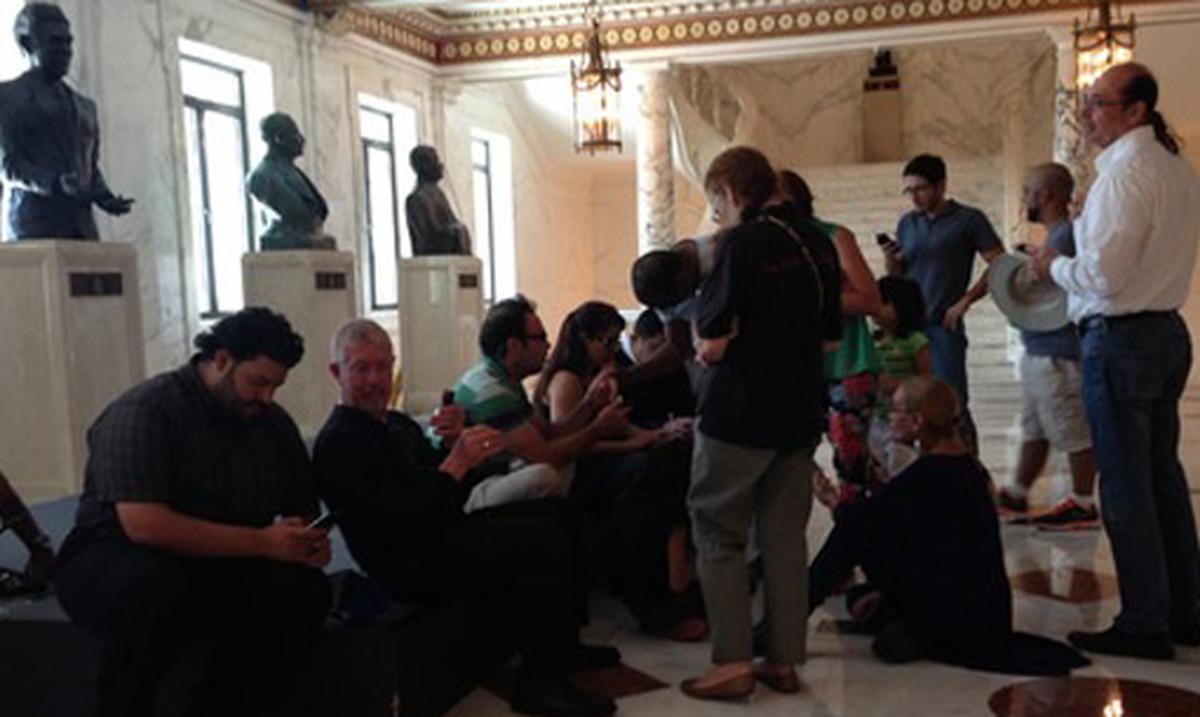 Colegio de Actores celebra radicación del proyecto de no IVU al teatro ...