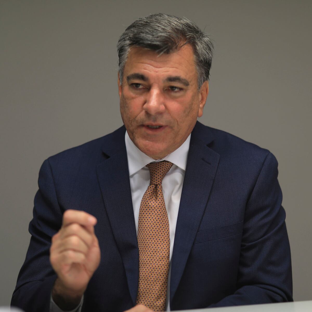 Charlie Delgado no se quita de la contienda primarista - Primera Hora