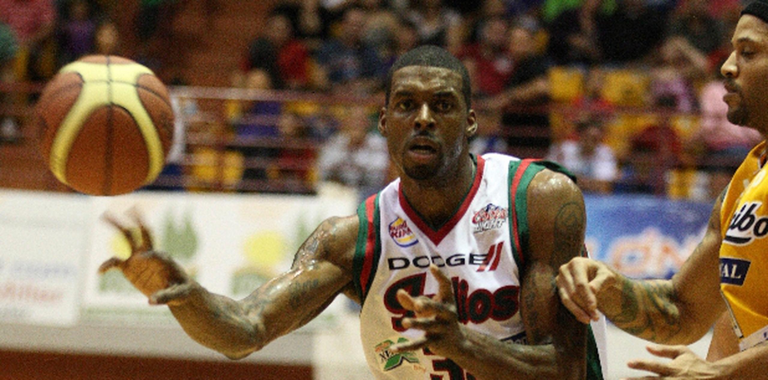 Donta Smith fue naturalizado como venezolano - Primera Hora