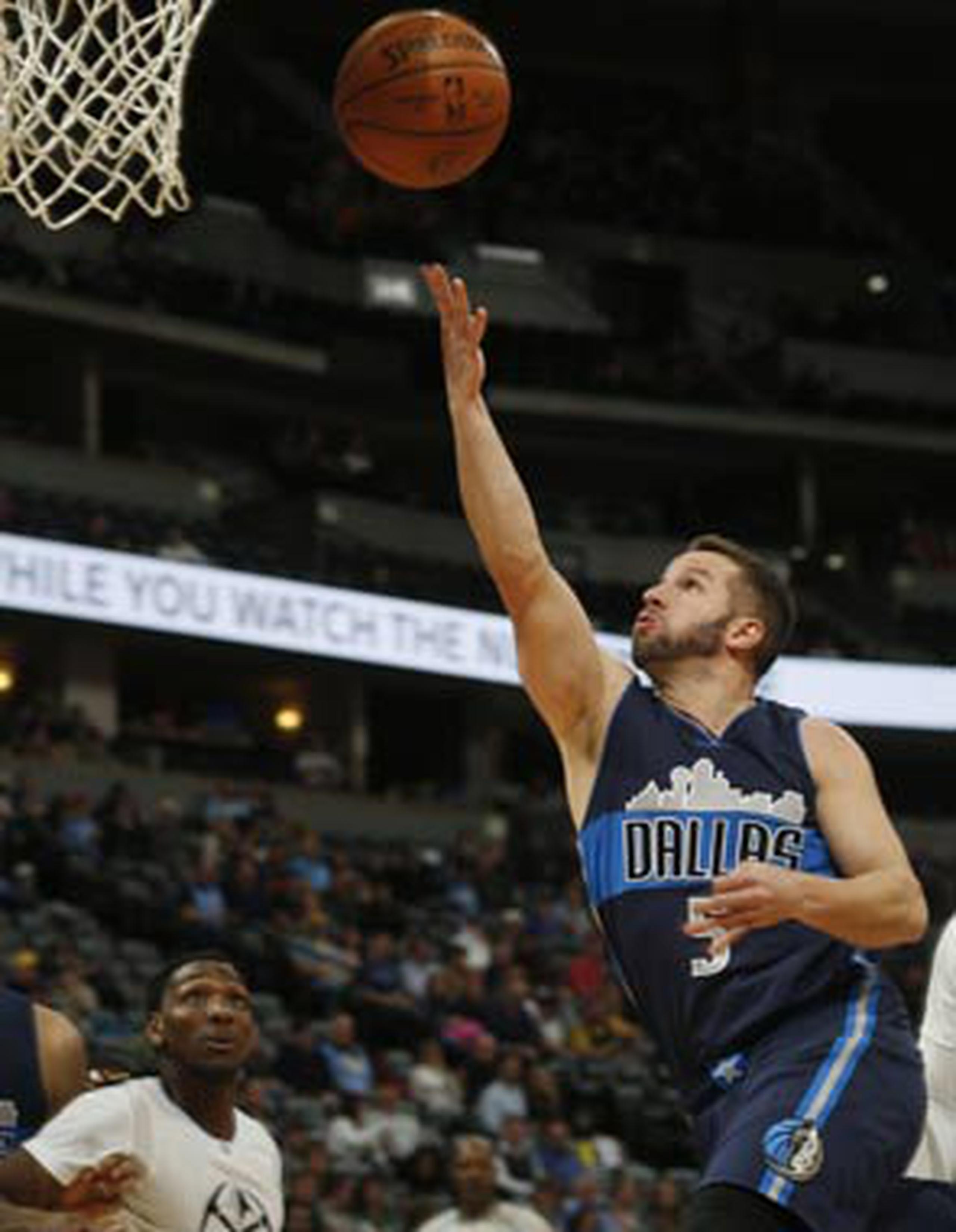 Barea logró 11 puntos en su regreso con los Mavs - Primera Hora