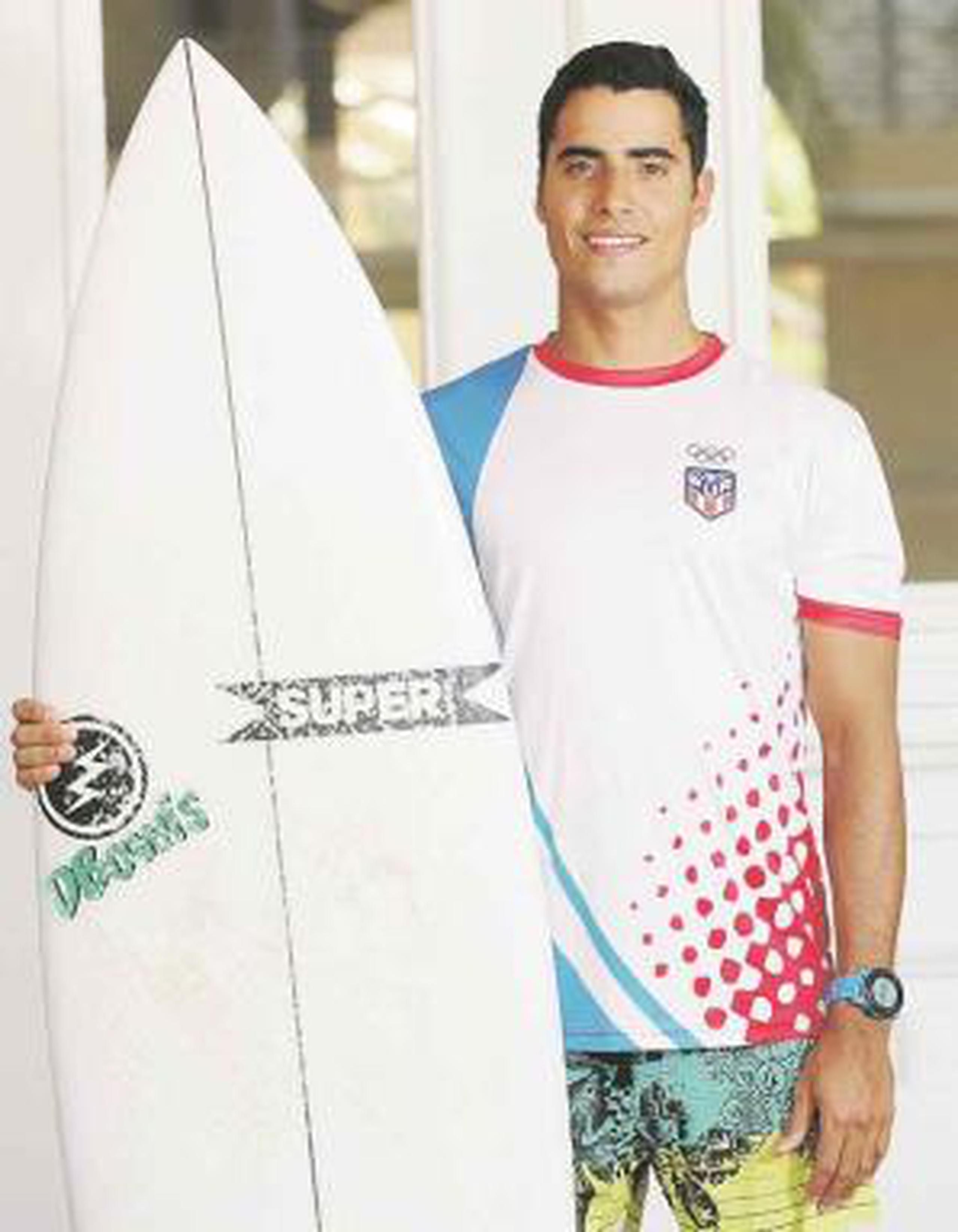 A las olas los surfers - Primera Hora