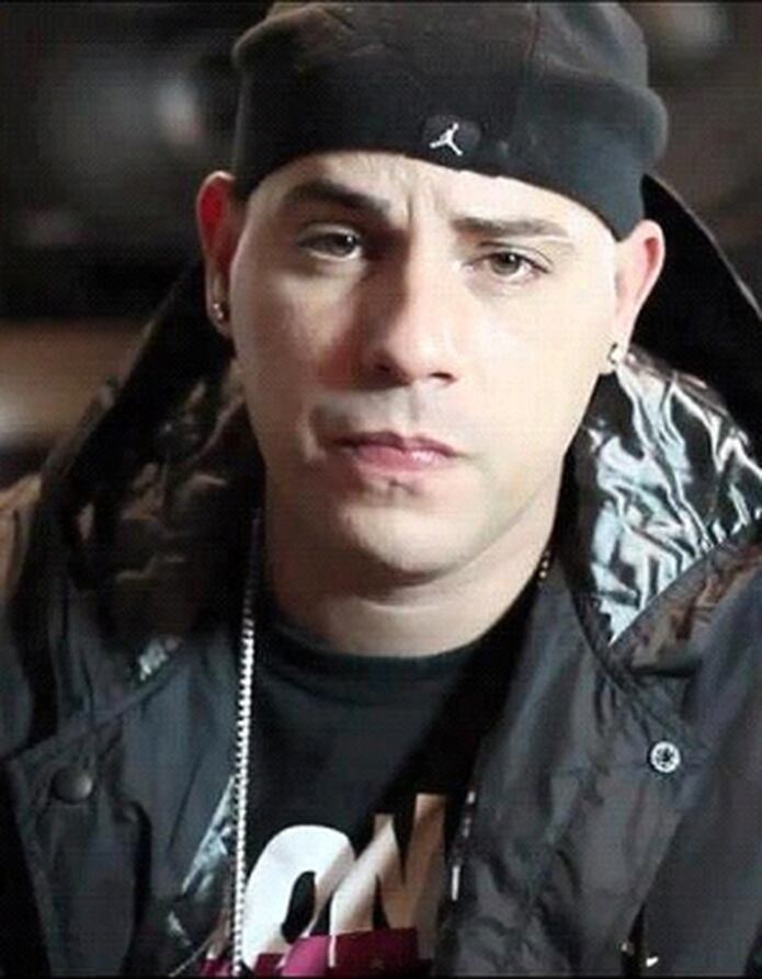 Kendo Kaponi presume de sus bebas - Primera Hora