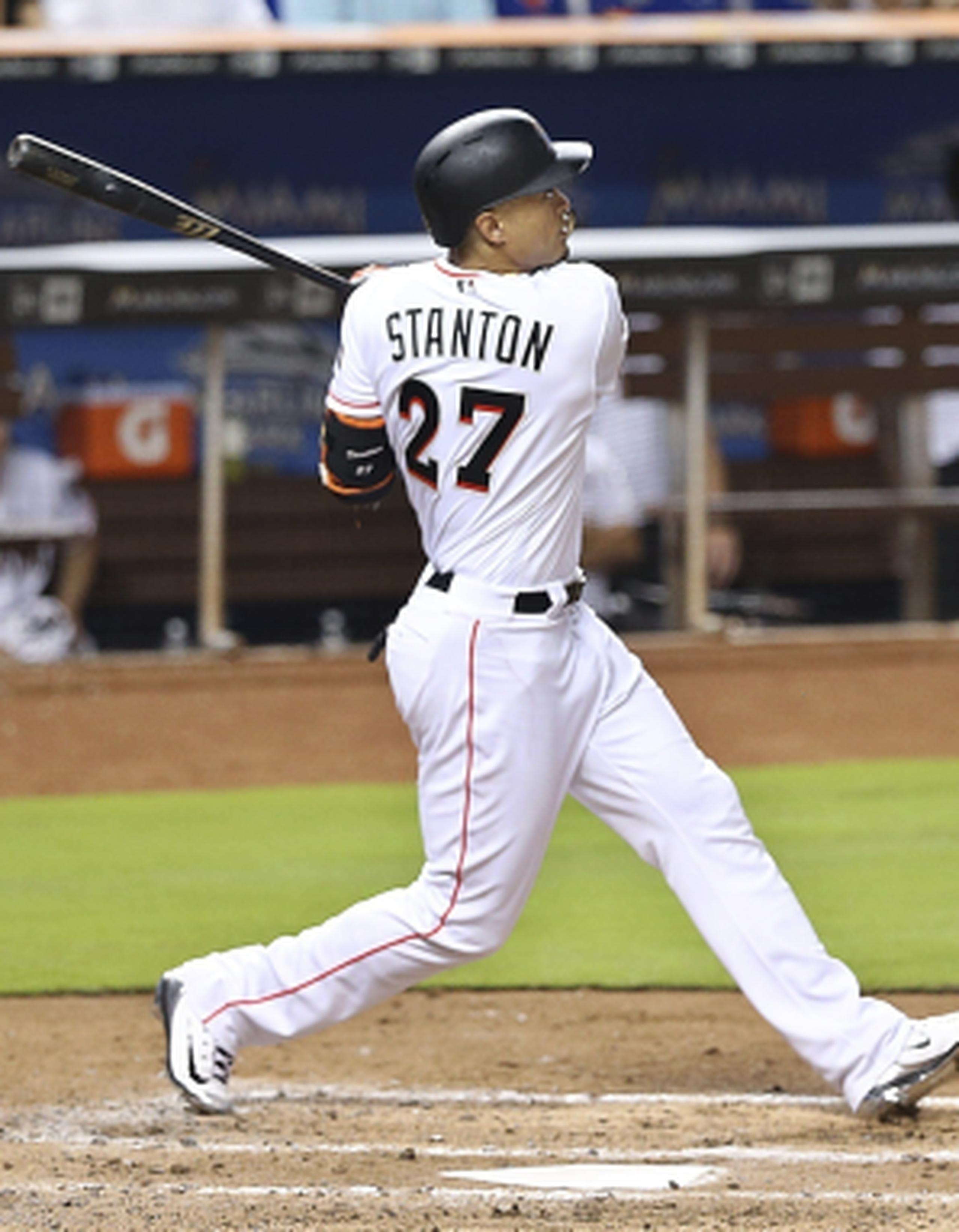 Giancarlo Stanton continúa descosiendo la pelota - Primera Hora