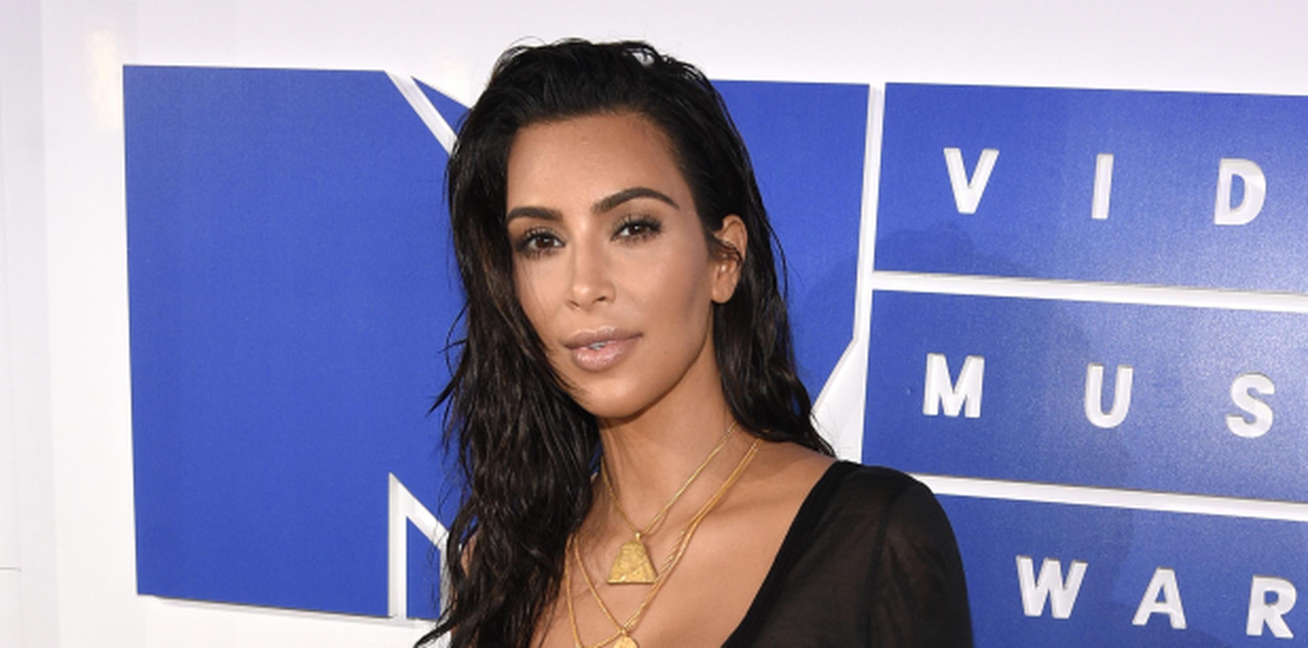 Publican imágenes inéditas del vídeo íntimo de Kim Kardashian - Primera Hora