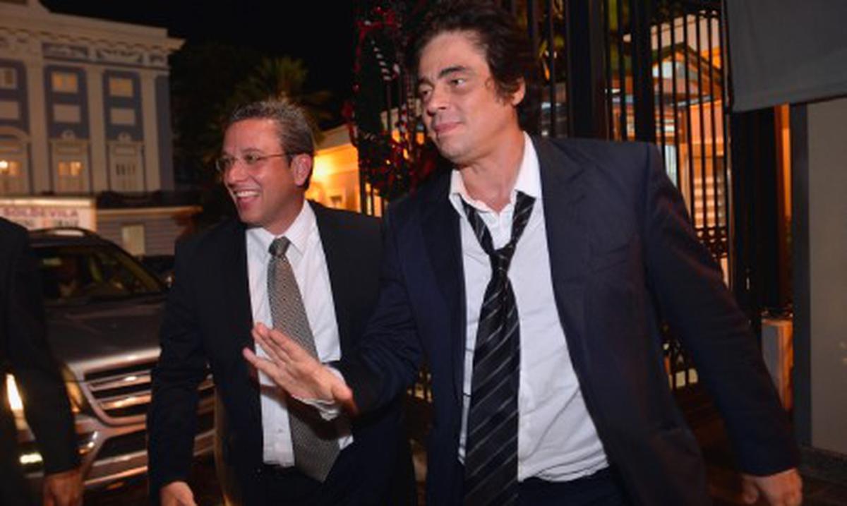 Benicio del Toro bautiza a su hija en Puerto Rico - Primera Hora