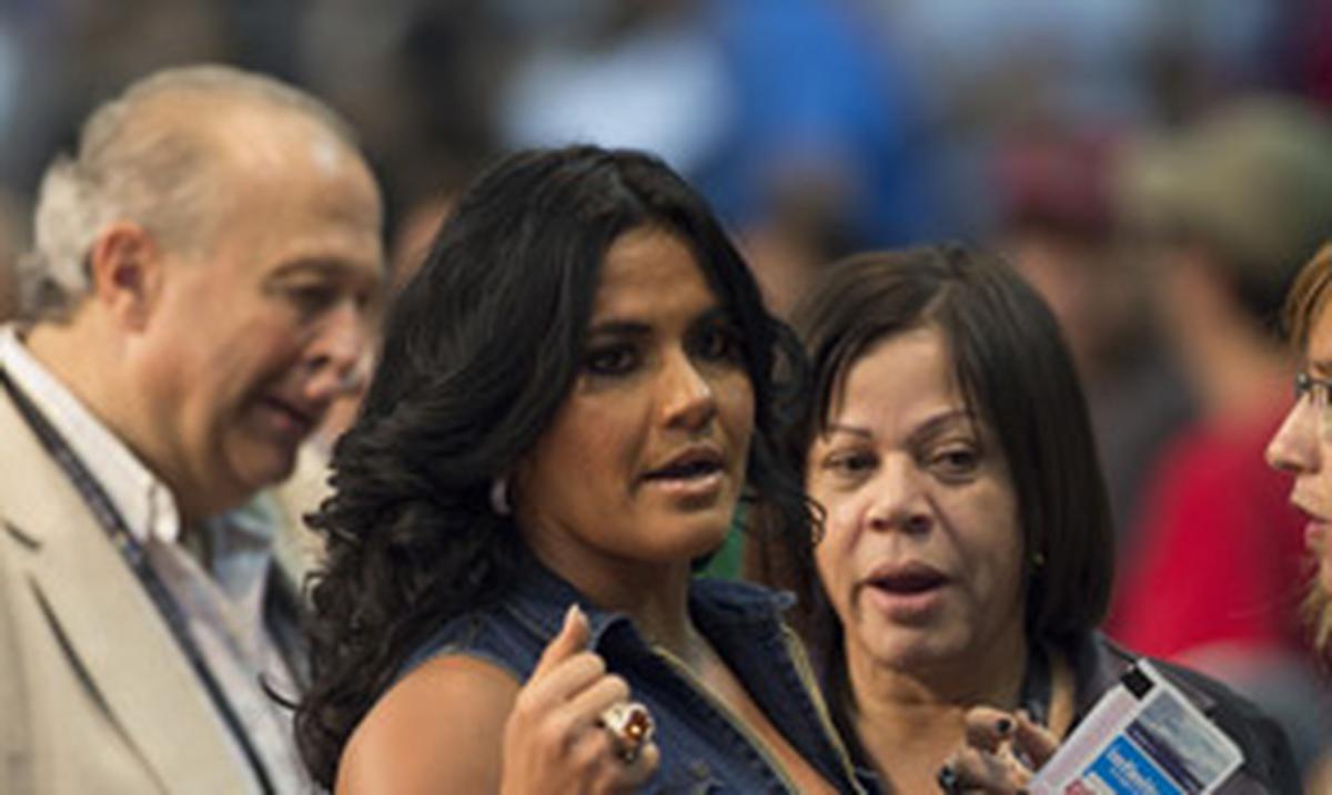 Maripily llegó a apoyar a su equipo - Primera Hora