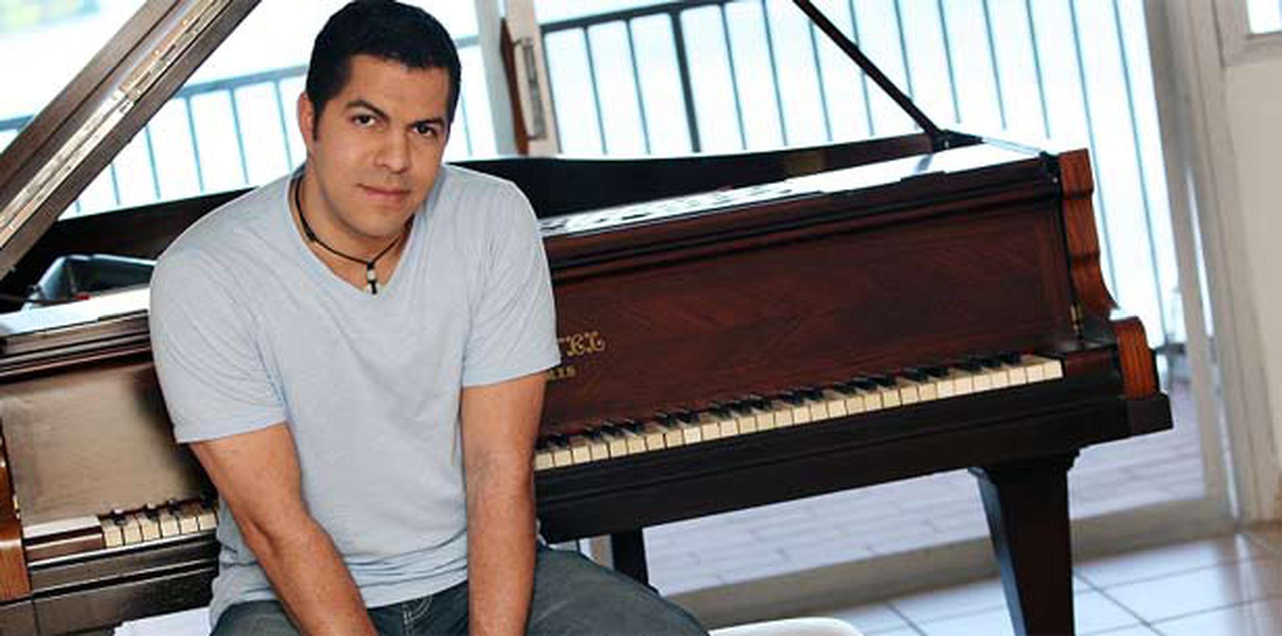 Adlan Cruz invita a las parejas a que se enamoren todos los días como ...