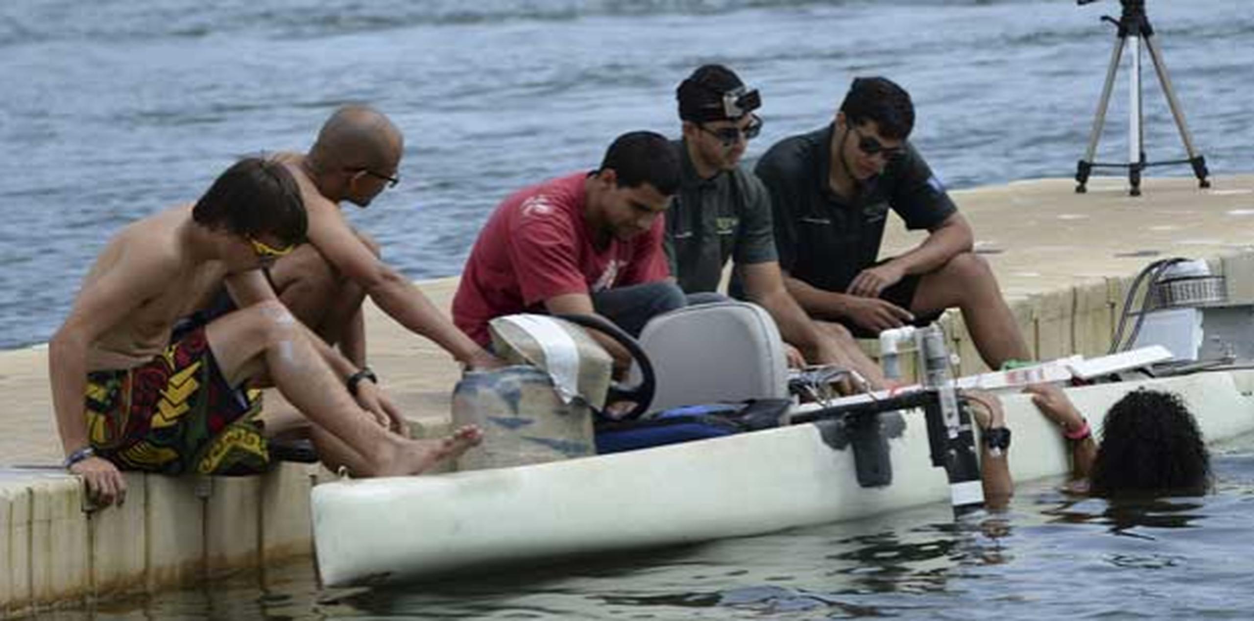Estudiantes del RUM ganan dos premios en competencia de botes solares ...
