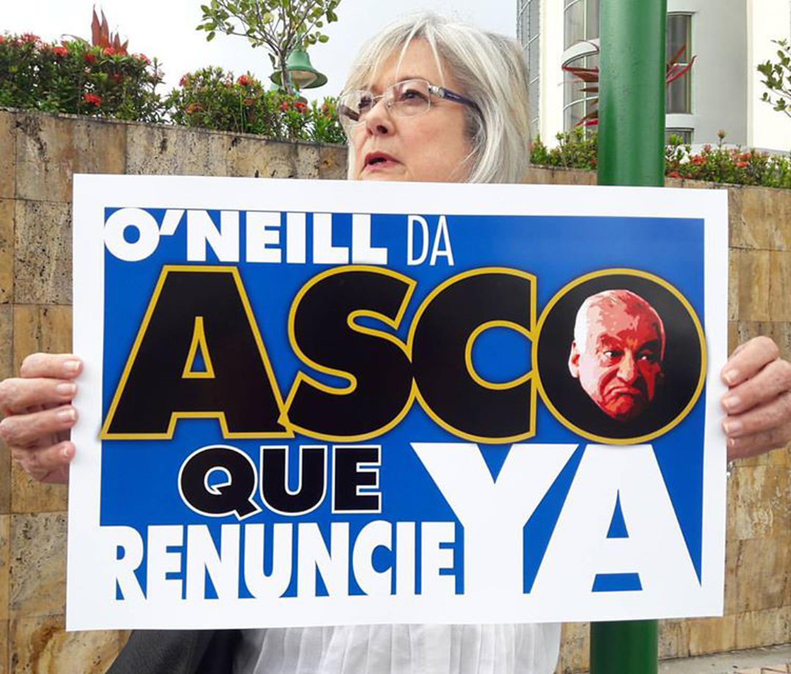 Se manifiestan frente a la alcaldía de Guaynabo - Primera Hora