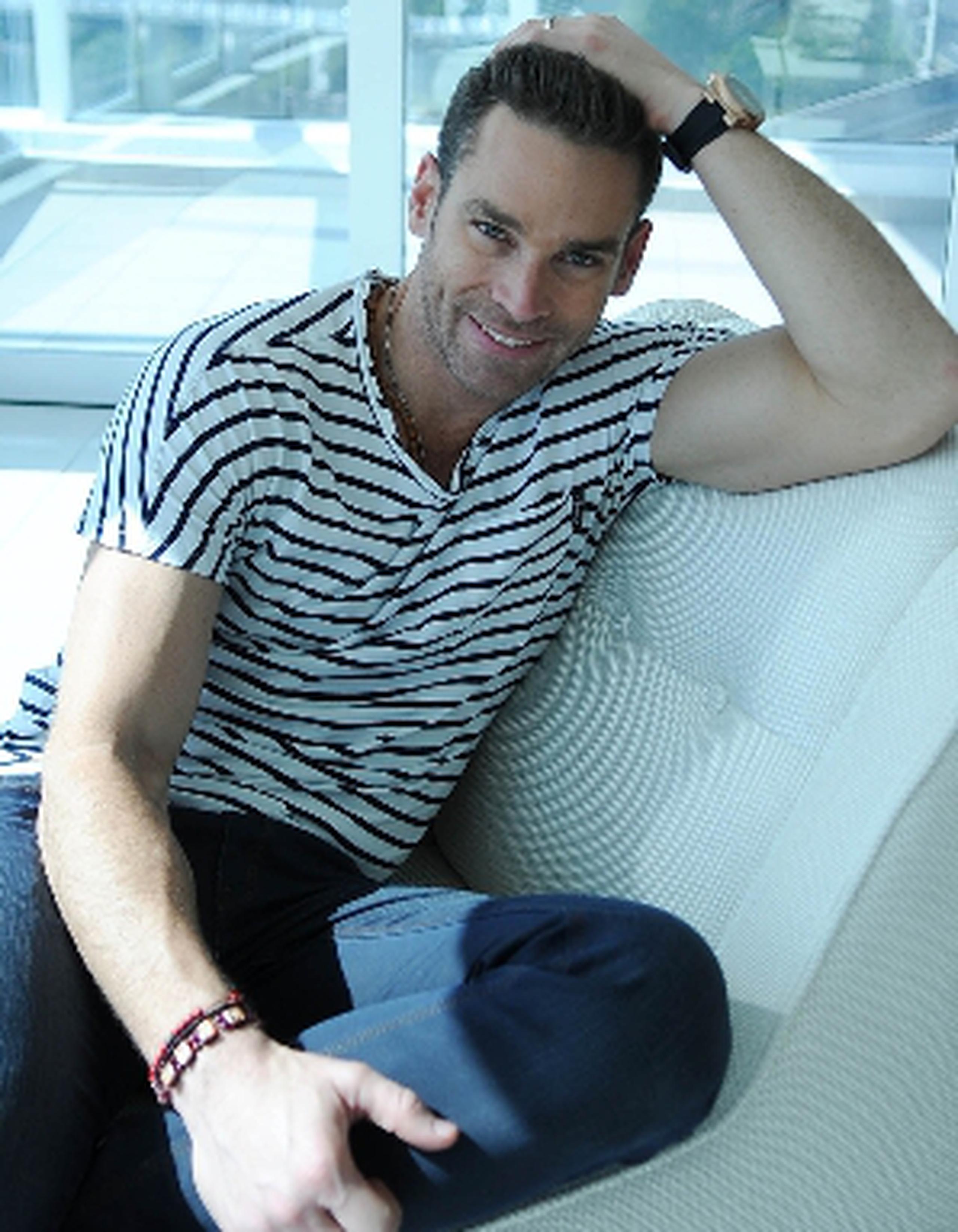 ¡Le caen chinches a Jaime Mayol! - Primera Hora