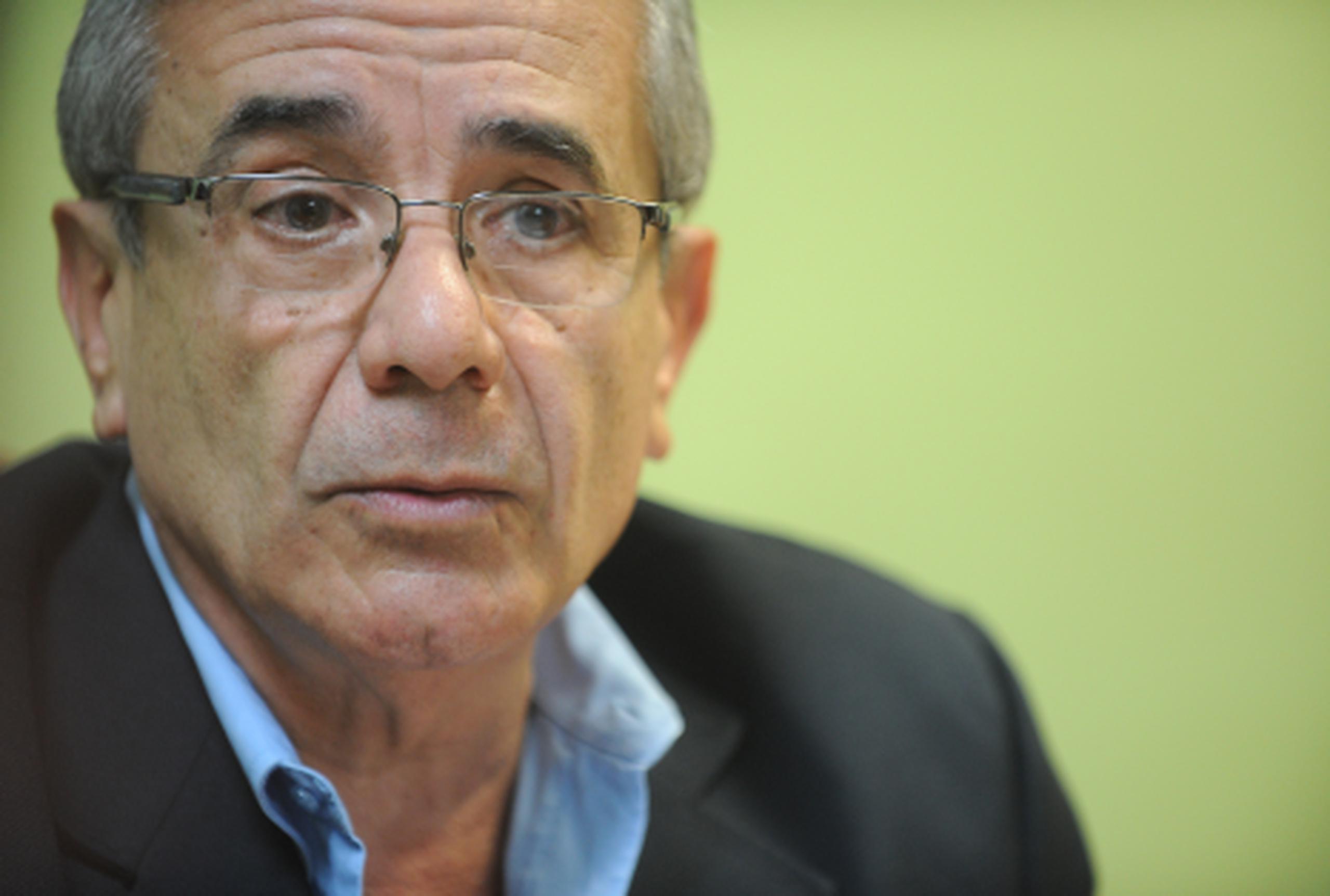 PNP certifica a Israel Roldán por José Luis Rivera Guerra - Primera Hora