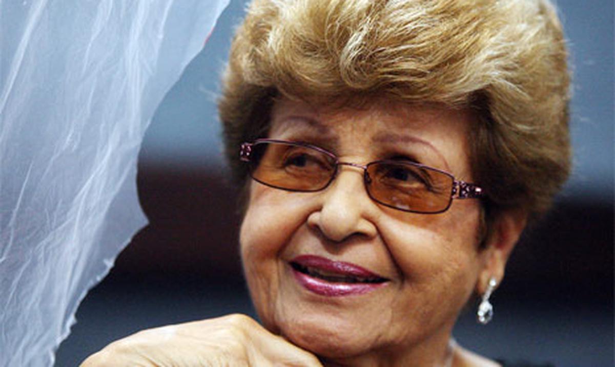 Lydia Echevarría encarna a Bernarda Alba - Primera Hora