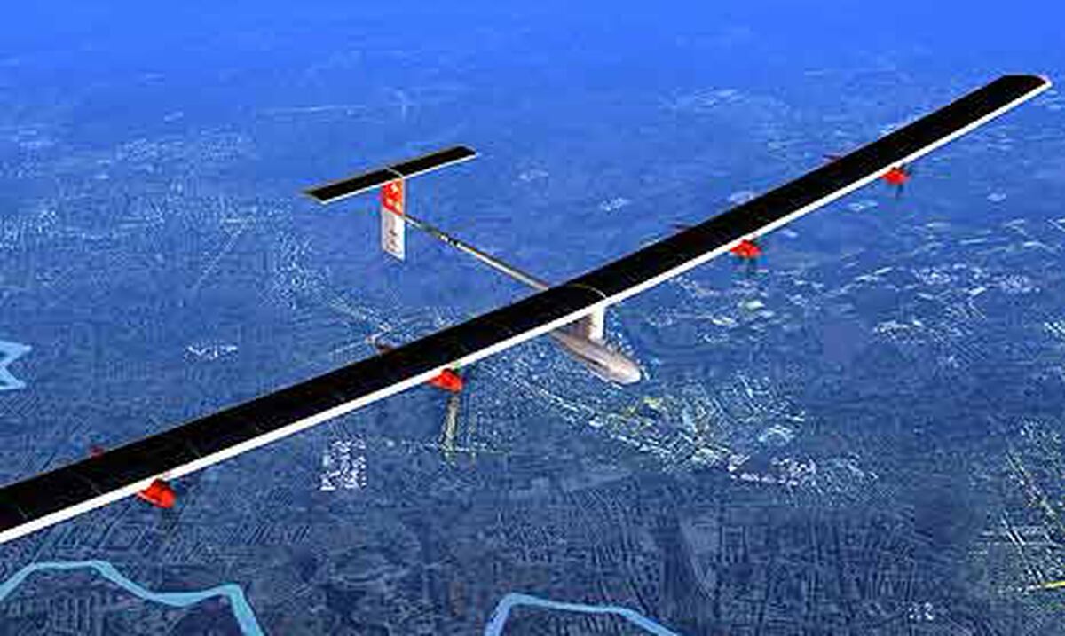 El avión "Solar Impulse" da un paso más en su meta de dar la vuelta al ...