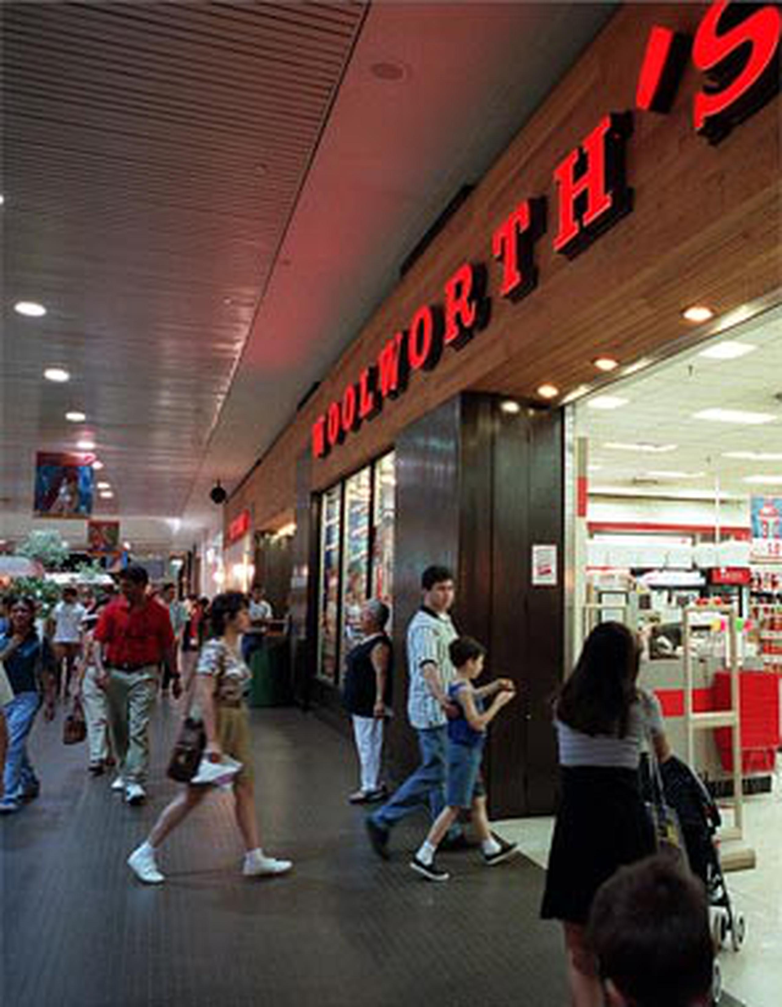 Cuando las compras se hacían en González Padín y Farmacias Moscoso ...