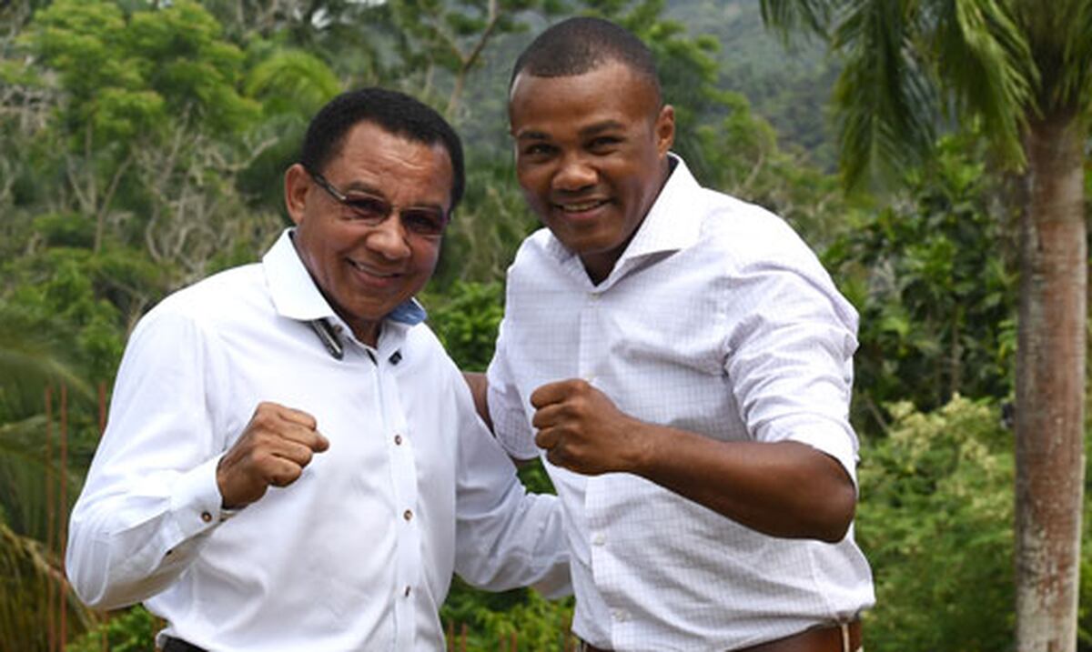 "Tito" Trinidad se remenea al ritmo de "Despacito" para felicitar a los ...